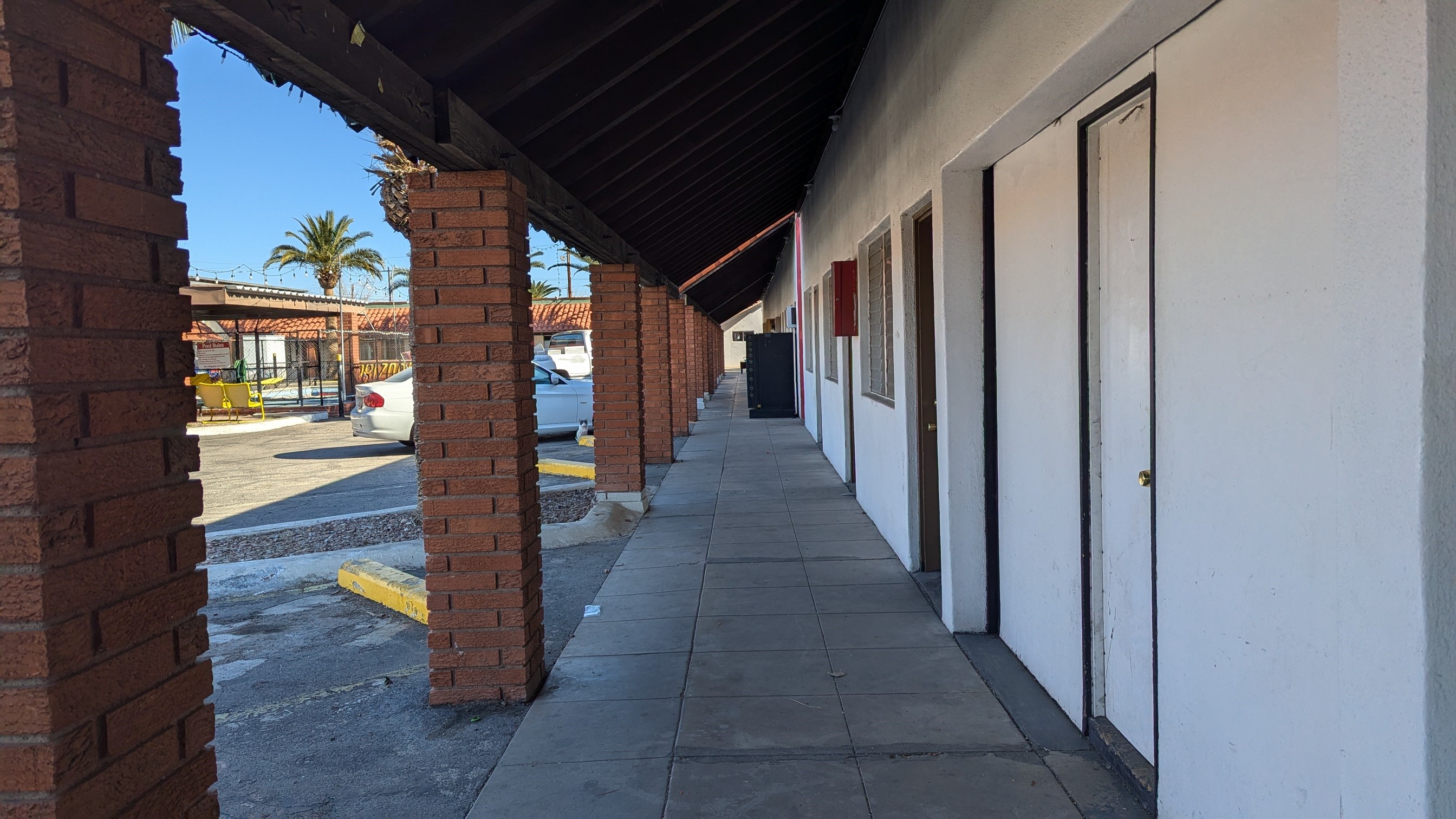 Locations Hub - Arizona Motel
