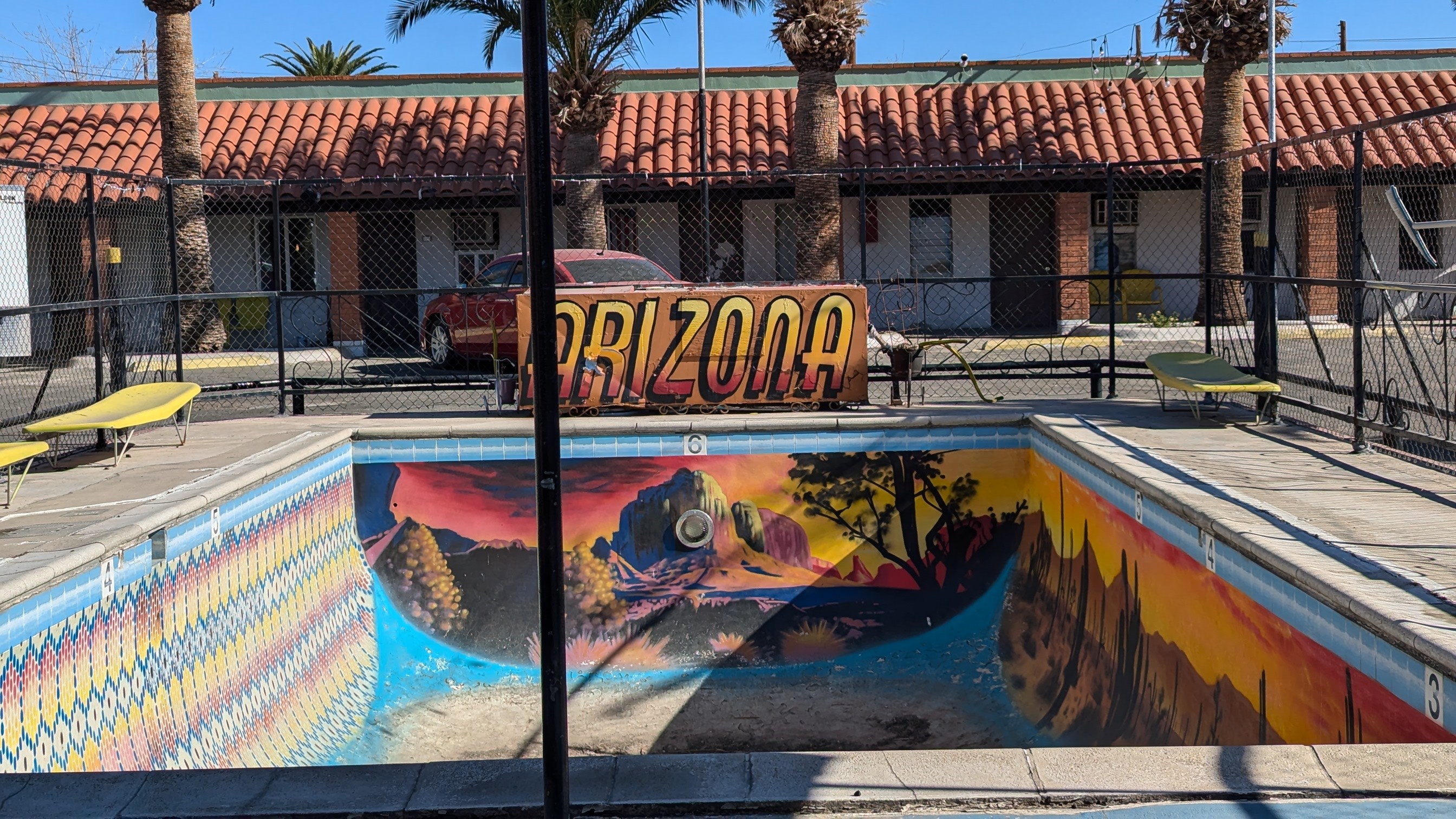Locations Hub - Arizona Motel