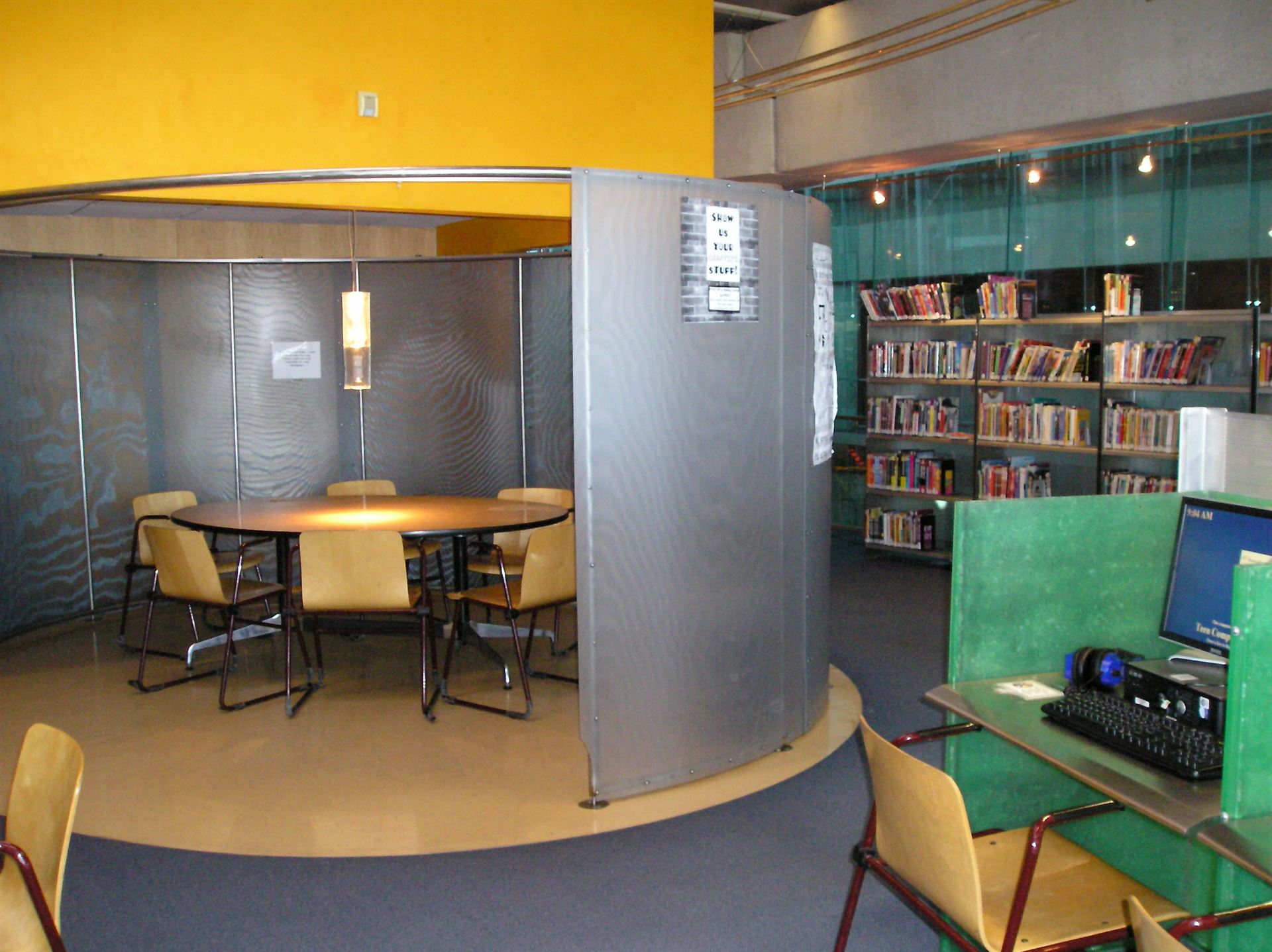 Locations Hub - Burton Barr Public Library - Phoenix
