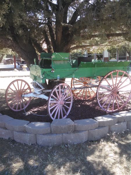 Locations Hub - 1800s Spring Wagon
